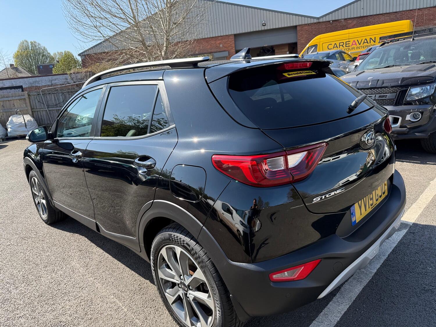 SOLD - Used KIA STONIC 2019 Black in Birmingham, West Midlands | Dryden BCS